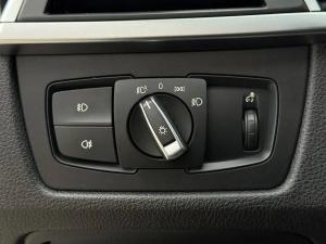 Balts BMW 320 2017 Rīga, ar dzinēja tilpumu 2.00 L un nobraukumu 215 tūkst. km par 12990 €, foto 18 vietnē AUTOMOTO.COM.LV