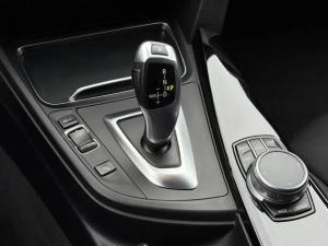 Balts BMW 320 2017 Rīga, ar dzinēja tilpumu 2.00 L un nobraukumu 215 tūkst. km par 12990 €, foto 25 vietnē AUTOMOTO.COM.LV