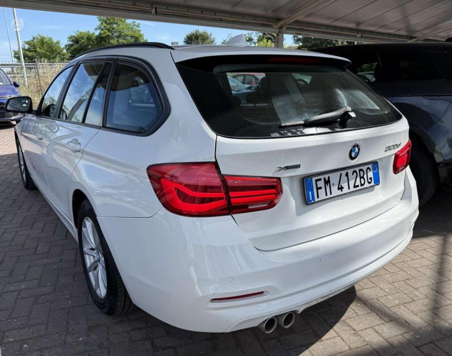Balts BMW 320 2017 Šauļi, ar dzinēja tilpumu 2.00 L un nobraukumu 245 tūkst. km par 8700 €, foto 7 vietnē AUTOMOTO.COM.LV