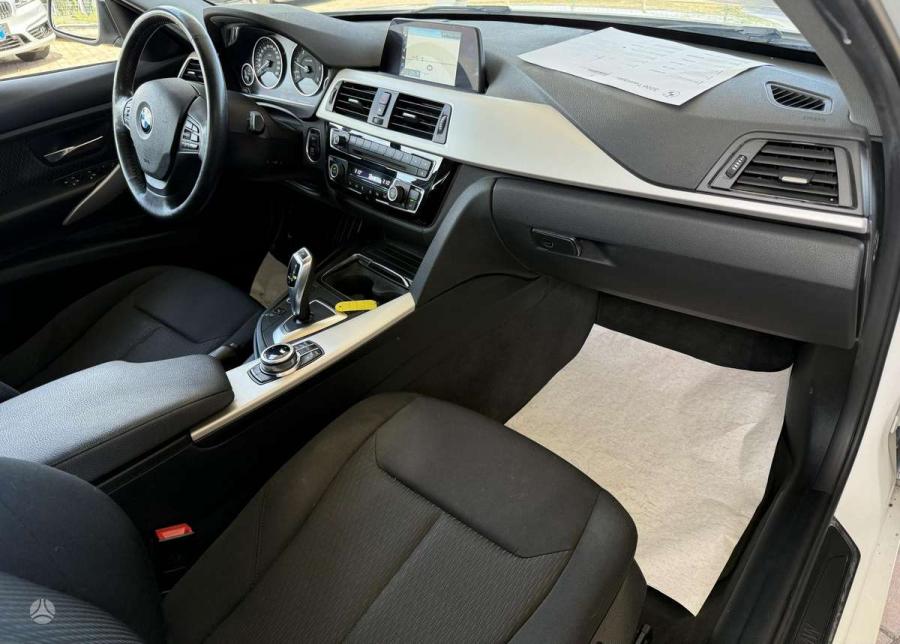 Balts BMW 320 2017 Šauļi, ar dzinēja tilpumu 2.00 L un nobraukumu 245 tūkst. km par 8700 €, foto 8 vietnē AUTOMOTO.COM.LV