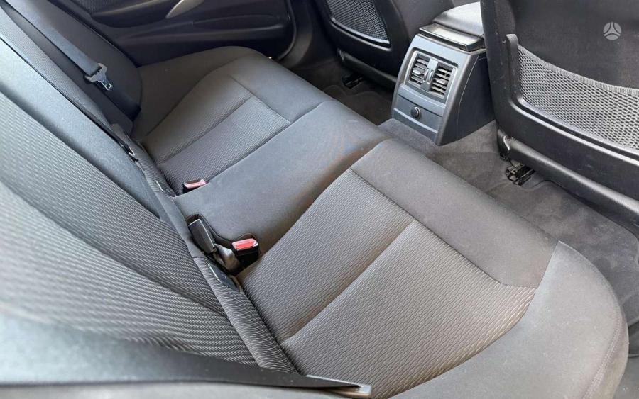 Balts BMW 320 2017 Šauļi, ar dzinēja tilpumu 2.00 L un nobraukumu 245 tūkst. km par 8700 €, foto 10 vietnē AUTOMOTO.COM.LV