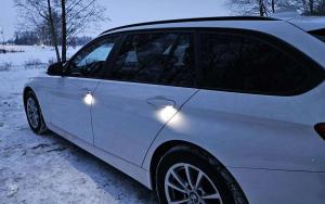 White BMW 320 2018 in Kaisiadorys, with an engine capacity of 2.00 L and mileage of 300 thousand km for 11650 €, photo 13 on AUTOMOTO.COM.LV