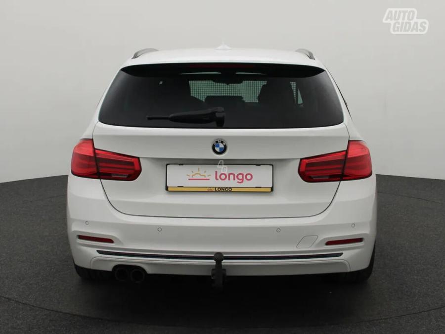 White BMW 320 2018 in Vilnius, with an engine capacity of 2.00 L and mileage of 207 thousand km for 13599 €, photo 6 on AUTOMOTO.COM.LV