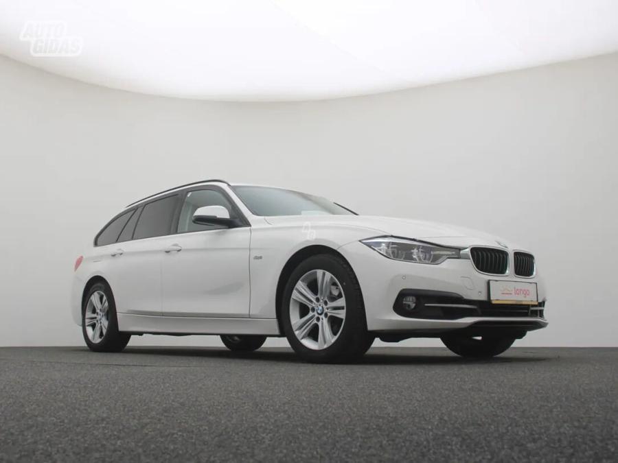White BMW 320 2018 in Vilnius, with an engine capacity of 2.00 L and mileage of 207 thousand km for 13599 €, photo 12 on AUTOMOTO.COM.LV