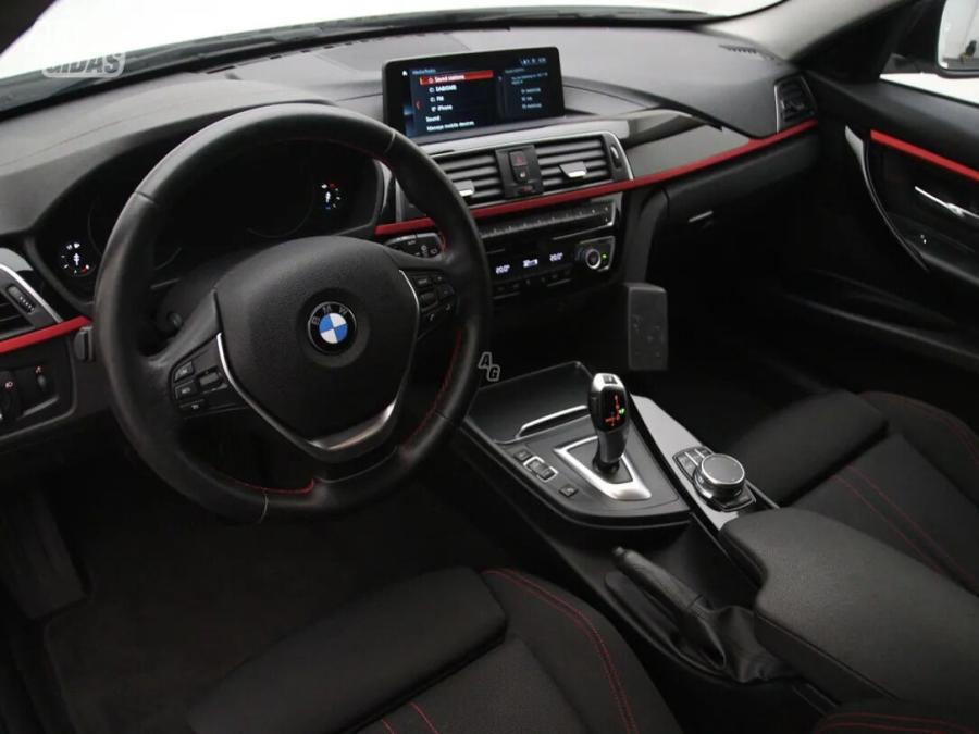 White BMW 320 2018 in Vilnius, with an engine capacity of 2.00 L and mileage of 207 thousand km for 13599 €, photo 17 on AUTOMOTO.COM.LV