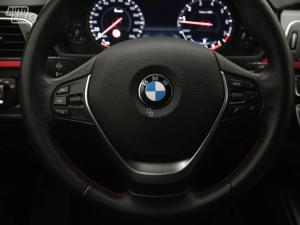 White BMW 320 2018 in Vilnius, with an engine capacity of 2.00 L and mileage of 207 thousand km for 13599 €, photo 19 on AUTOMOTO.COM.LV
