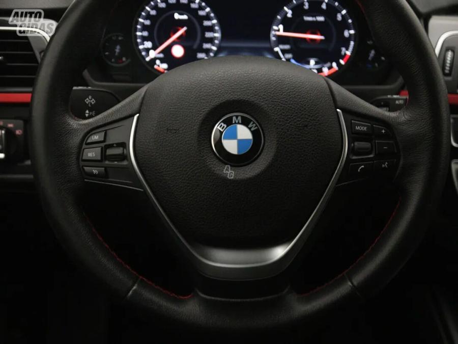 White BMW 320 2018 in Vilnius, with an engine capacity of 2.00 L and mileage of 207 thousand km for 13599 €, photo 19 on AUTOMOTO.COM.LV