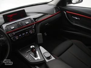 White BMW 320 2018 in Vilnius, with an engine capacity of 2.00 L and mileage of 207 thousand km for 13599 €, photo 22 on AUTOMOTO.COM.LV