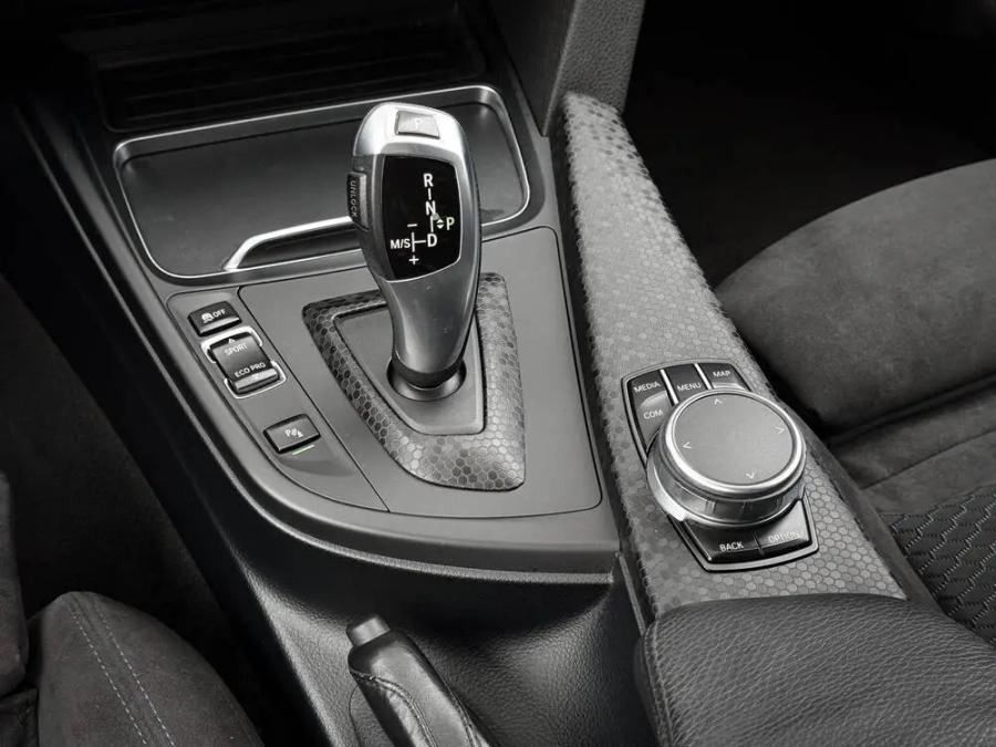Balts BMW 320 2018 Rīga, ar dzinēja tilpumu 2.00 L un nobraukumu 151 tūkst. km par 11000 €, foto 19 vietnē AUTOMOTO.COM.LV