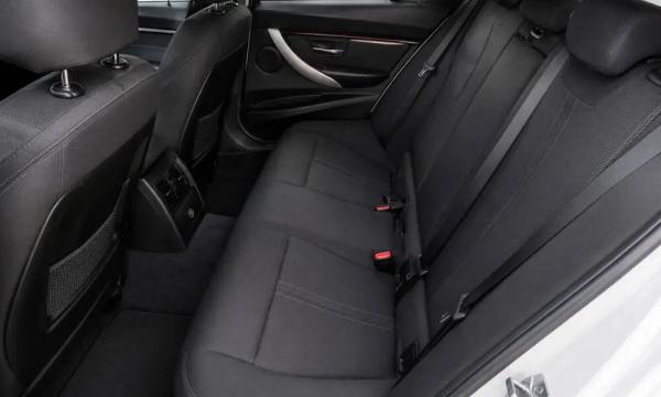 Balts BMW 320 2018 Jūrmala, ar dzinēja tilpumu 2.00 L un nobraukumu 236 tūkst. km par 11950 €, foto 3 vietnē AUTOMOTO.COM.LV