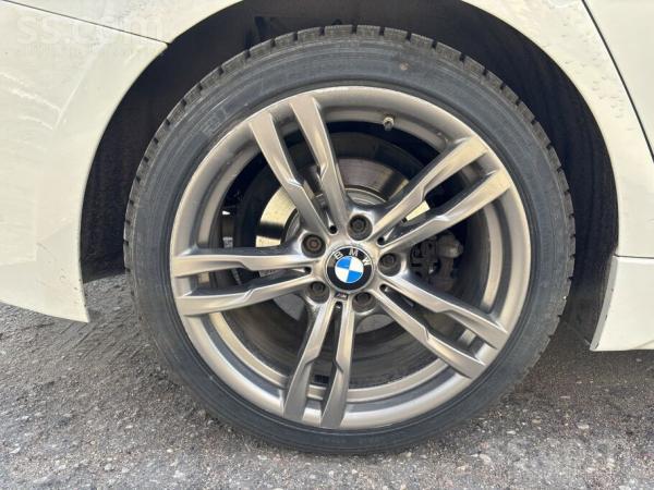 Balts BMW 320 2018 Saldus, ar dzinēja tilpumu 2.00 L un nobraukumu 300 tūkst. km par 14000 €, foto 5 vietnē AUTOMOTO.COM.LV