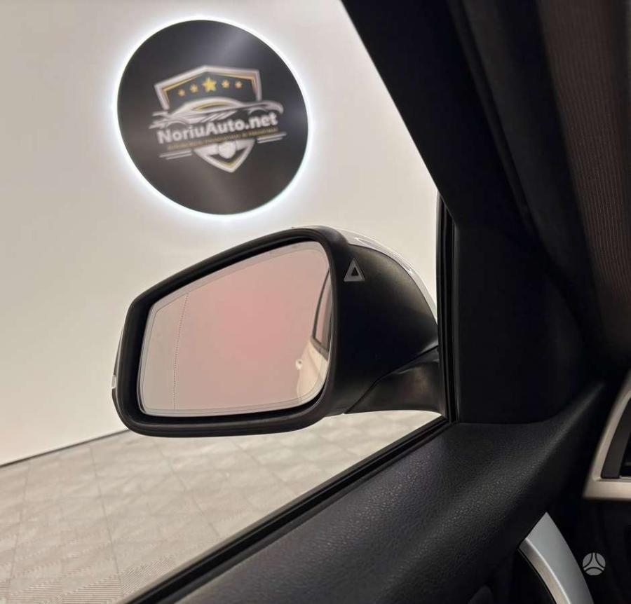 White BMW 320 2018 in Marijampole, with an engine capacity of 2.00 L and mileage of 208 thousand km for 12850 €, photo 5 on AUTOMOTO.COM.LV