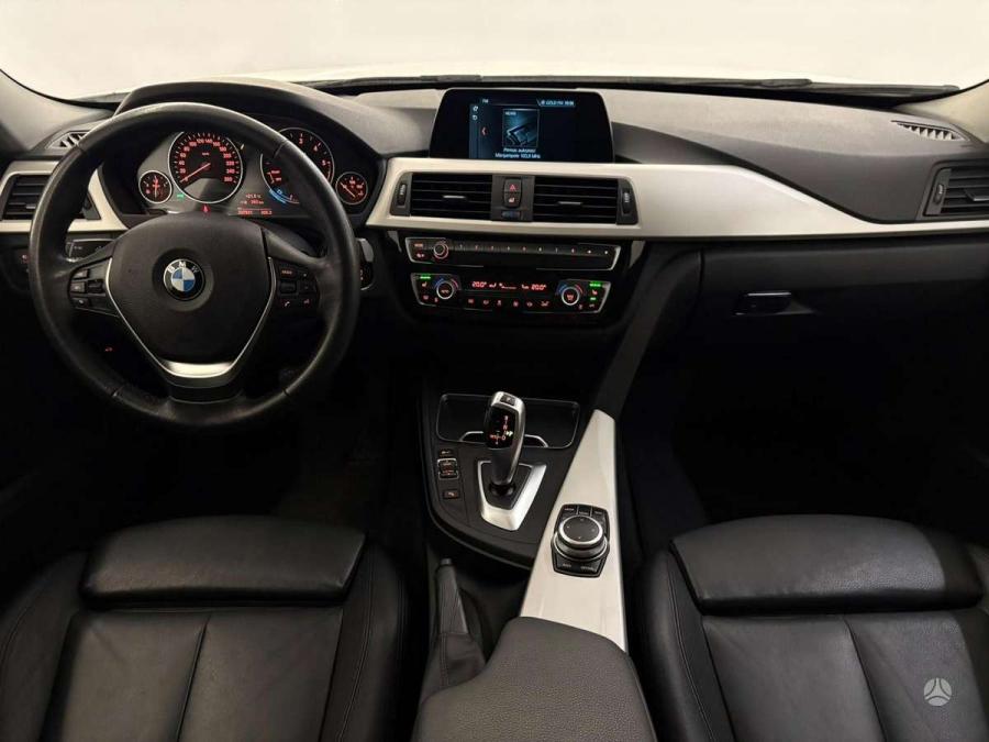 White BMW 320 2018 in Marijampole, with an engine capacity of 2.00 L and mileage of 208 thousand km for 12850 €, photo 14 on AUTOMOTO.COM.LV