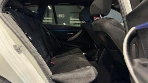 Белый БМВ 320 2018 в Рига, объемом двигателя 2.00 л и пробегом 170 тыс. км за 13990 €, фото 19 на AUTOMOTO.COM.LV