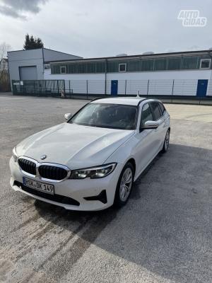 White BMW 320 2019 in Panevezys, with an engine capacity of 2.00 L and mileage of 215 thousand km for 18500 €, photo  on AUTOMOTO.COM.LV