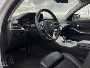 Balts BMW 320 2019 Tallina, ar dzinēja tilpumu 2.00 L un nobraukumu 158 tūkst. km par 19990 €, foto 24 vietnē AUTOMOTO.COM.LV