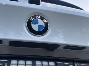 White BMW 320 2019 in Utena, with an engine capacity of 2.00 L and mileage of 204 thousand km for 11800 €, photo 13 on AUTOMOTO.COM.LV