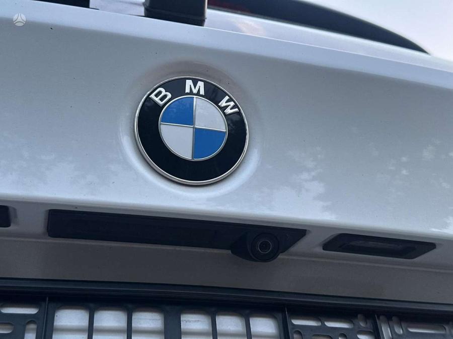 White BMW 320 2019 in Utena, with an engine capacity of 2.00 L and mileage of 204 thousand km for 11800 €, photo 13 on AUTOMOTO.COM.LV