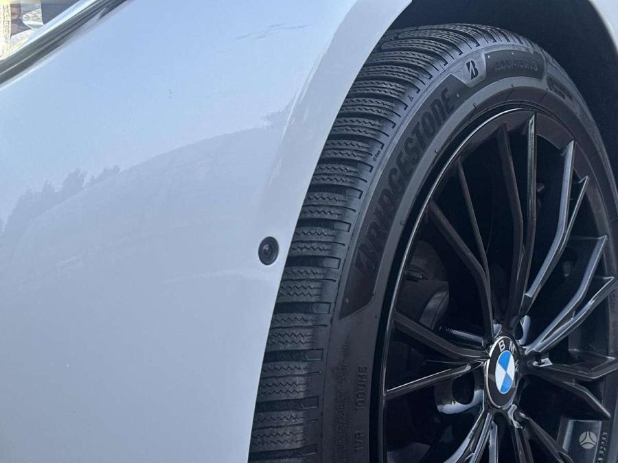 White BMW 320 2019 in Utena, with an engine capacity of 2.00 L and mileage of 204 thousand km for 11800 €, photo 14 on AUTOMOTO.COM.LV