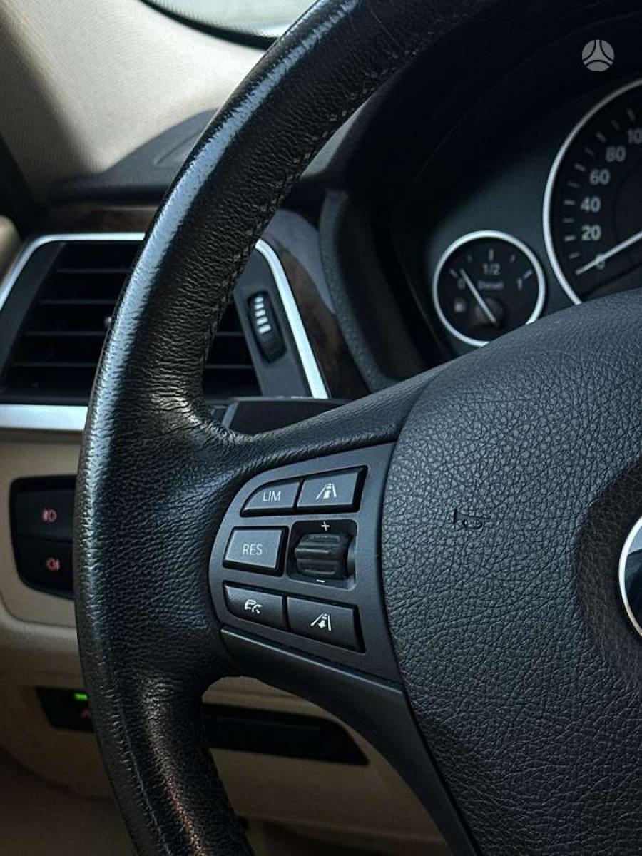 White BMW 320 2019 in Utena, with an engine capacity of 2.00 L and mileage of 204 thousand km for 11800 €, photo 30 on AUTOMOTO.COM.LV