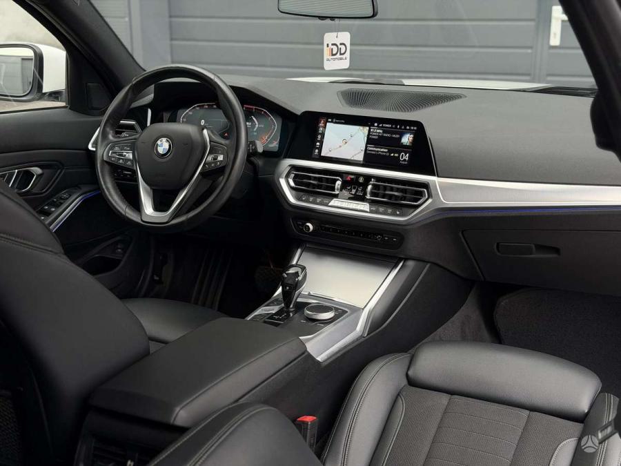 White BMW 320 2019 in Kaunas, with an engine capacity of 2.00 L and mileage of 221 thousand km for 17990 €, photo 3 on AUTOMOTO.COM.LV