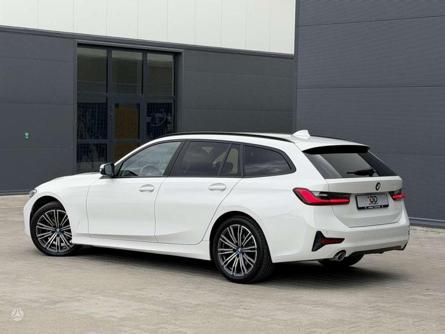 White BMW 320 2019 in Kaunas, with an engine capacity of 2.00 L and mileage of 221 thousand km for 17990 €, photo 4 on AUTOMOTO.COM.LV