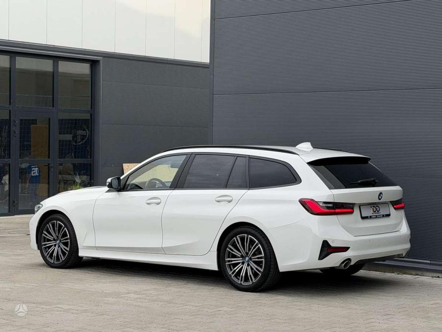 White BMW 320 2019 in Kaunas, with an engine capacity of 2.00 L and mileage of 221 thousand km for 17990 €, photo 8 on AUTOMOTO.COM.LV