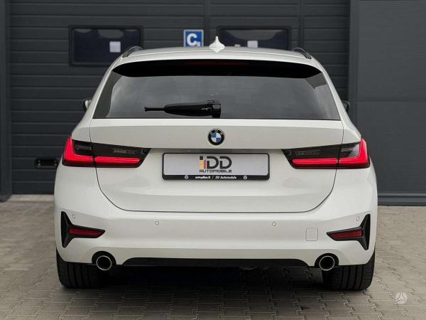 White BMW 320 2019 in Kaunas, with an engine capacity of 2.00 L and mileage of 221 thousand km for 17990 €, photo 8 on AUTOMOTO.COM.LV
