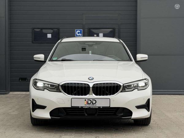 White BMW 320 2019 in Kaunas, with an engine capacity of 2.00 L and mileage of 221 thousand km for 17990 €, photo 9 on AUTOMOTO.COM.LV