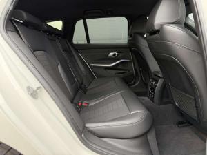 White BMW 320 2019 in Kaunas, with an engine capacity of 2.00 L and mileage of 221 thousand km for 17990 €, photo 15 on AUTOMOTO.COM.LV