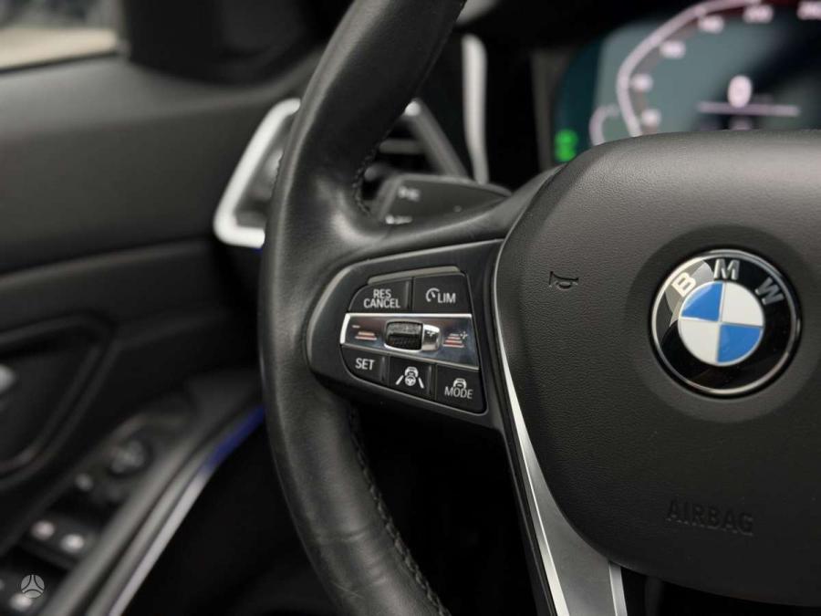White BMW 320 2019 in Kaunas, with an engine capacity of 2.00 L and mileage of 221 thousand km for 17990 €, photo 23 on AUTOMOTO.COM.LV