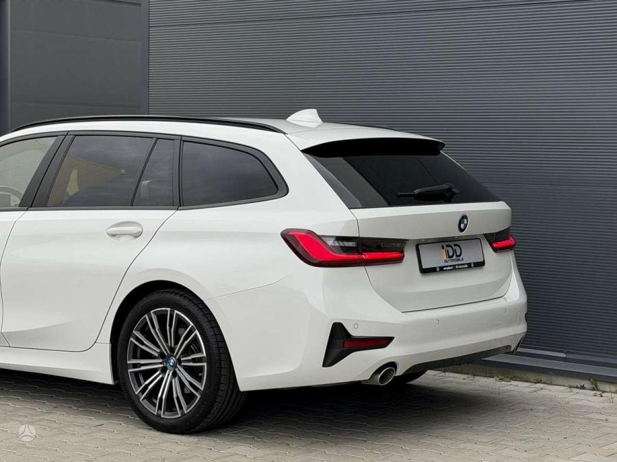 White BMW 320 2019 in Kaunas, with an engine capacity of 2.00 L and mileage of 221 thousand km for 17990 €, photo 50 on AUTOMOTO.COM.LV