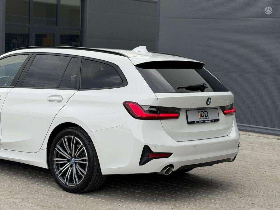 White BMW 320 2019 in Kaunas, with an engine capacity of 2.00 L and mileage of 221 thousand km for 17990 €, photo 51 on AUTOMOTO.COM.LV