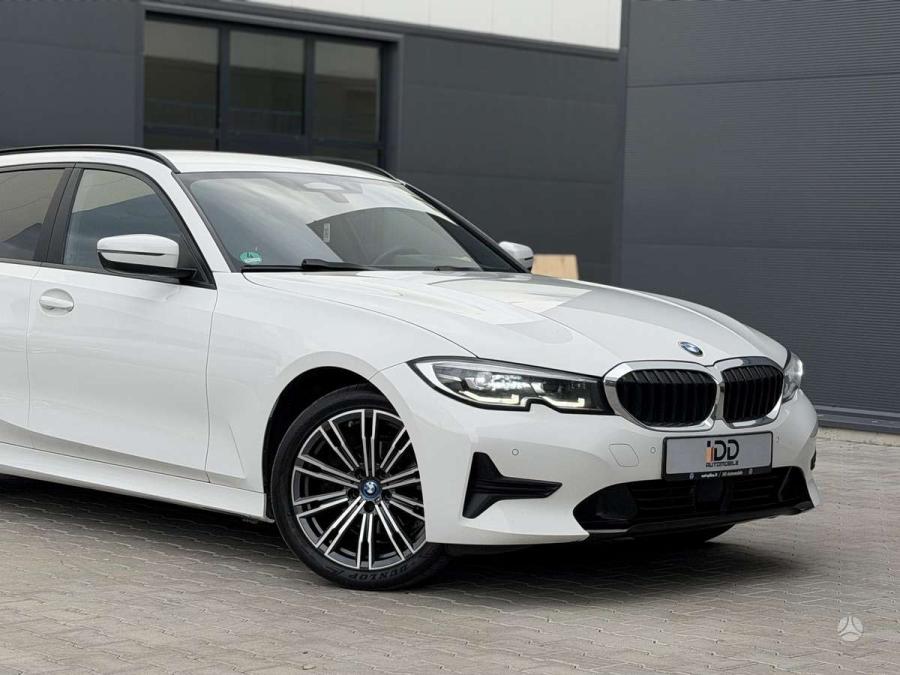 White BMW 320 2019 in Kaunas, with an engine capacity of 2.00 L and mileage of 221 thousand km for 17990 €, photo 52 on AUTOMOTO.COM.LV