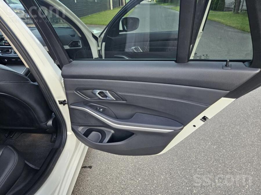 Balts BMW 320 2019 Rīga, ar dzinēja tilpumu 2.00 L un nobraukumu 253 tūkst. km par 17950 €, foto 18 vietnē AUTOMOTO.COM.LV