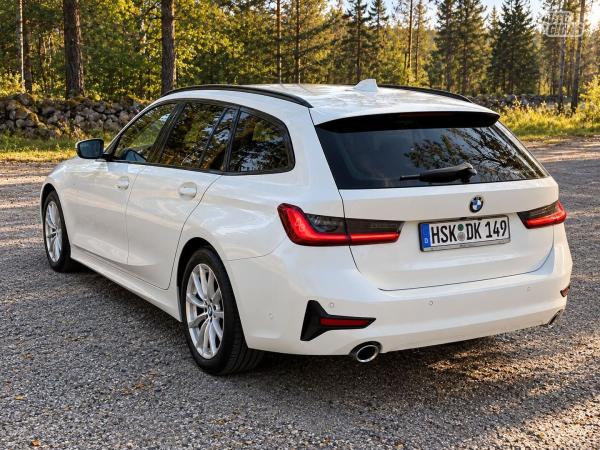 White BMW 320 2019 in Panevezys, with an engine capacity of 2.00 L and mileage of 231 thousand km for 17500 €, photo 3 on AUTOMOTO.COM.LV