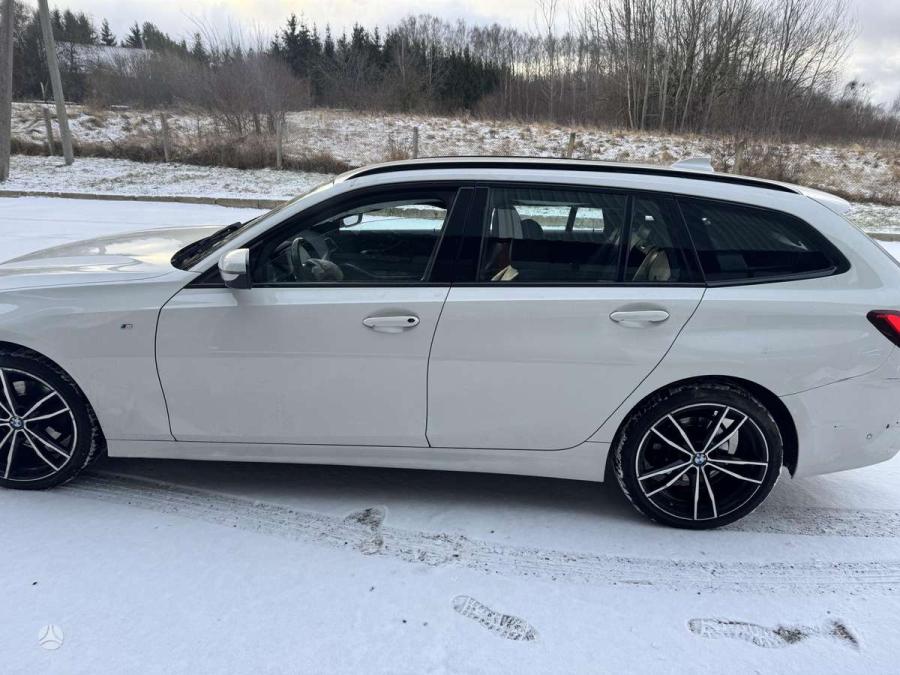 Balts BMW 320 2020 Alīta, ar dzinēja tilpumu 2.00 L un nobraukumu 126 tūkst. km par 11000 €, foto 8 vietnē AUTOMOTO.COM.LV