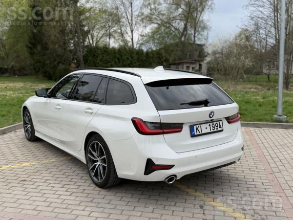 White BMW 320 2020 in Riga, with an engine capacity of 2.00 L and mileage of 229 thousand km for 18900 €, photo 5 on AUTOMOTO.COM.LV