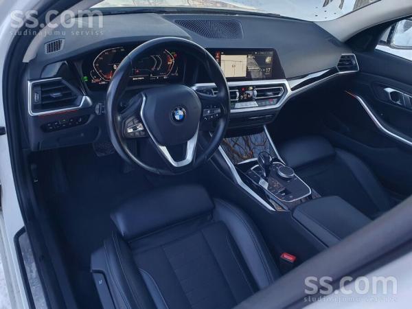 Balts BMW 320 2020 Daugavpils, ar dzinēja tilpumu 2.00 L un nobraukumu 223 tūkst. km par 19000 €, foto 3 vietnē AUTOMOTO.COM.LV