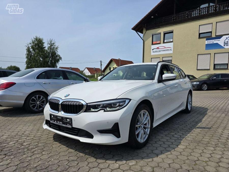 White BMW 320 2021 in Kaunas, with an engine capacity of 2.00 L and mileage of 99 thousand km for 25995 €, photo 1 on AUTOMOTO.COM.LV