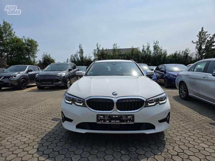 White BMW 320 2021 in Kaunas, with an engine capacity of 2.00 L and mileage of 99 thousand km for 25995 €, photo 9 on AUTOMOTO.COM.LV
