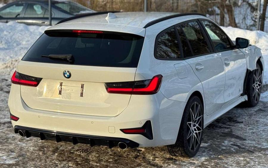 Balts BMW 320 2021 Vievis, ar dzinēja tilpumu 2.00 L un nobraukumu 160 tūkst. km par 12900 €, foto 6 vietnē AUTOMOTO.COM.LV