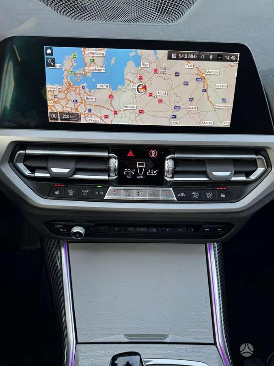 Balts BMW 320 2021 Vievis, ar dzinēja tilpumu 2.00 L un nobraukumu 160 tūkst. km par 12900 €, foto 16 vietnē AUTOMOTO.COM.LV