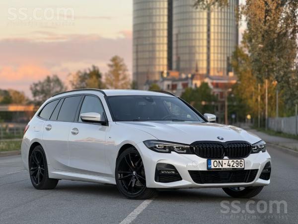 White BMW 320 2021 in Riga, with an engine capacity of 2.00 L and mileage of 202 thousand km for 21500 €, photo 4 on AUTOMOTO.COM.LV