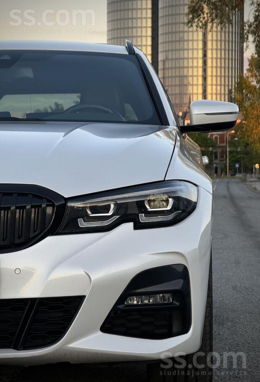 White BMW 320 2021 in Riga, with an engine capacity of 2.00 L and mileage of 202 thousand km for 21500 €, photo 9 on AUTOMOTO.COM.LV