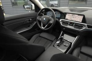 White BMW 320 2021 in Jelgava, with an engine capacity of 2.00 L and mileage of 230 thousand km for 17900 €, photo 13 on AUTOMOTO.COM.LV