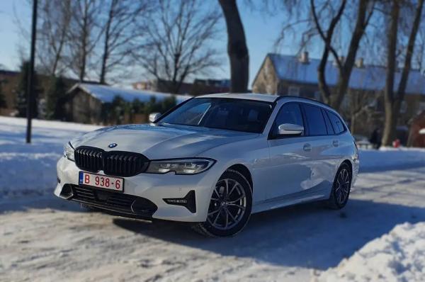 White BMW 320 2021 in Jelgava, with an engine capacity of 2.00 L and mileage of 228 thousand km for 17000 €, photo 4 on AUTOMOTO.COM.LV
