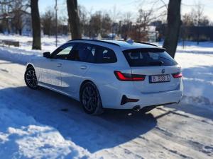 White BMW 320 2021 in Jelgava, with an engine capacity of 2.00 L and mileage of 228 thousand km for 17000 €, photo 6 on AUTOMOTO.COM.LV