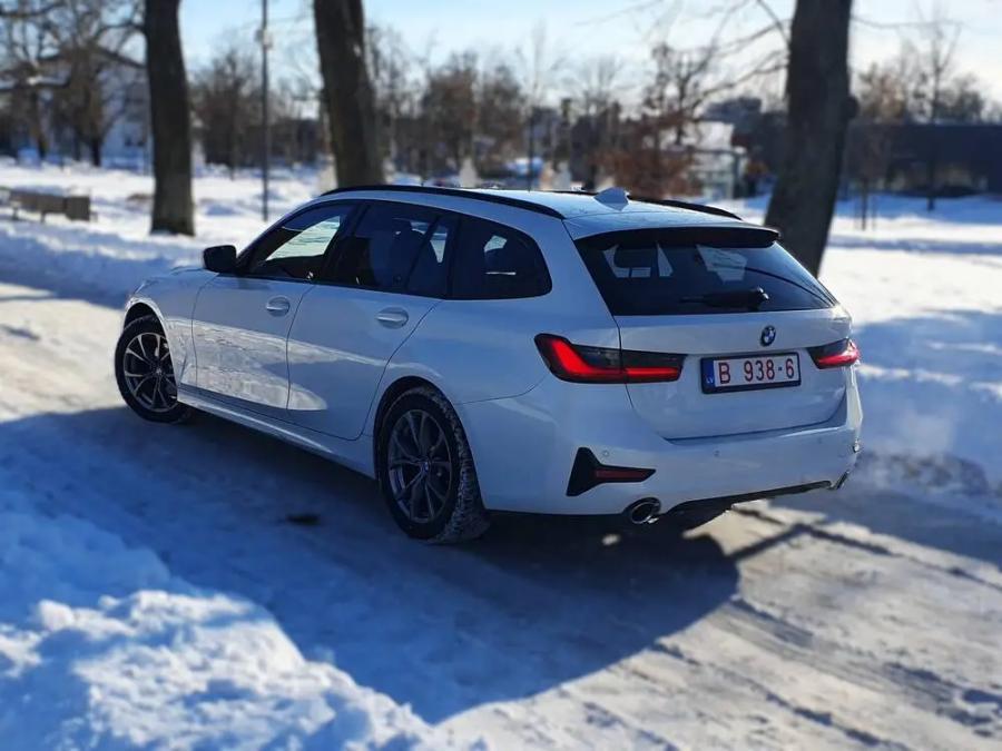 White BMW 320 2021 in Jelgava, with an engine capacity of 2.00 L and mileage of 228 thousand km for 17000 €, photo 6 on AUTOMOTO.COM.LV