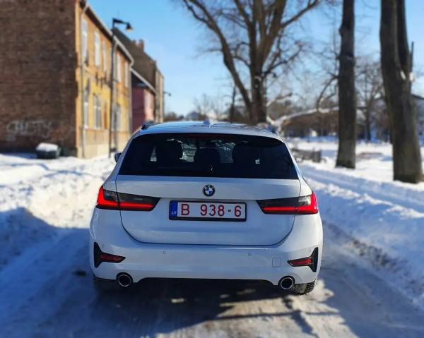 White BMW 320 2021 in Jelgava, with an engine capacity of 2.00 L and mileage of 228 thousand km for 17000 €, photo 6 on AUTOMOTO.COM.LV